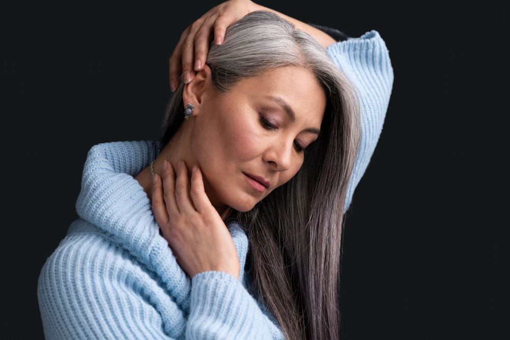 Going Grey Naturally: Embracing Your Silver Strands with Confidence ...