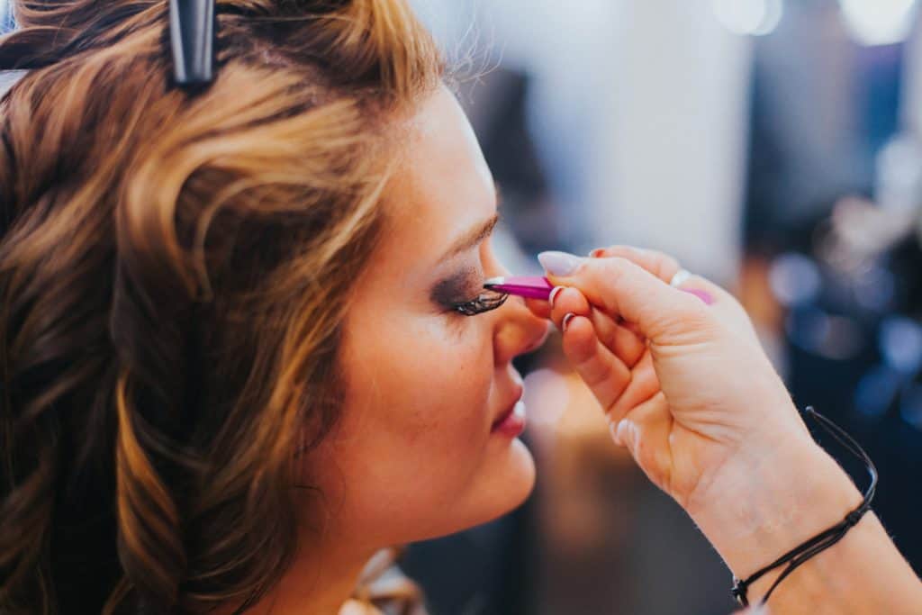 The True Meaning of HMUA and How It’s Used Online - Skin Sense